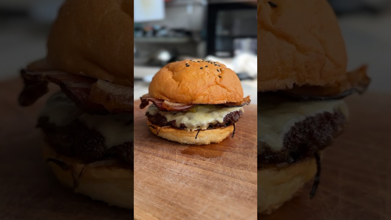 Oklahoma Smash Burger 🍔 Inspired By The Bud & Burgers: Burger War At Lollapalooza India 🇮🇳